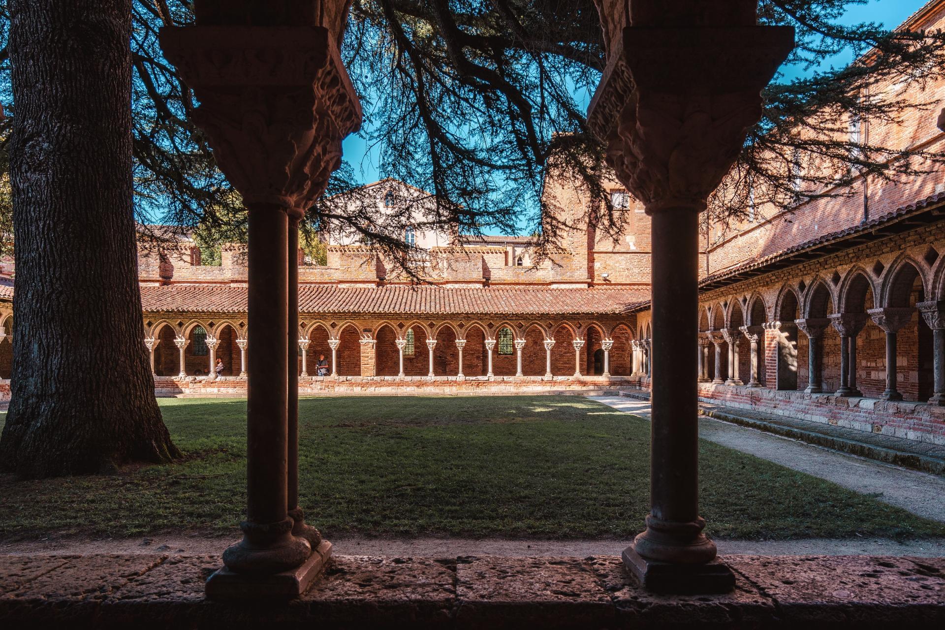 Cloître de Moissac Patrimoine mondial par l’UNESCO | Site Officiel du ...
